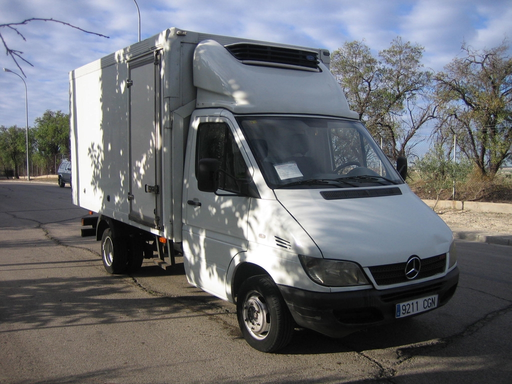 MERCEDES BENZ SPRINTER 416 2.7 CDI 156CV ISOTERMO CON EQUIPO DE FRIO