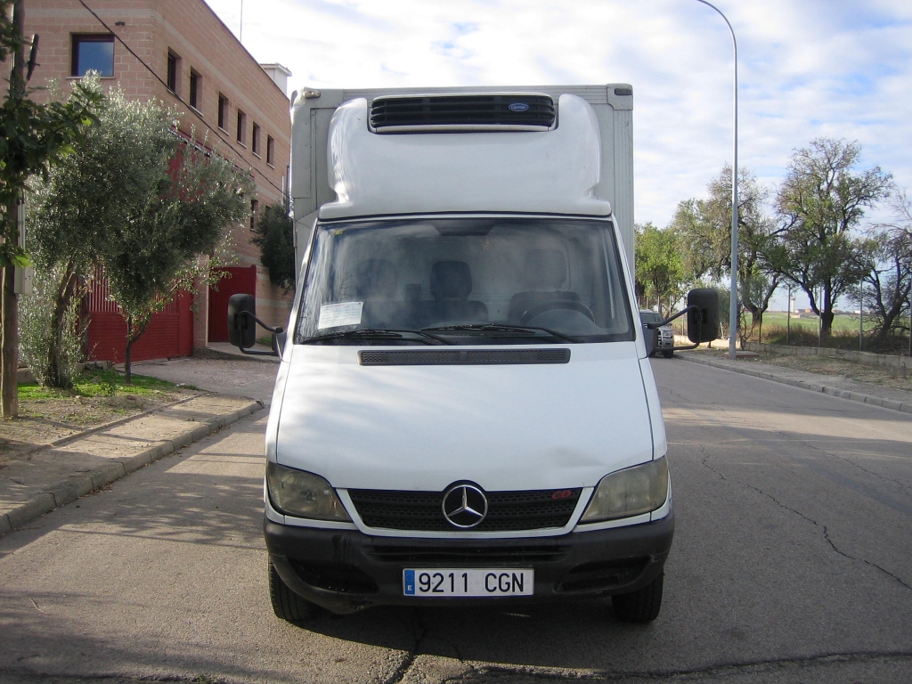 MERCEDES BENZ SPRINTER 416 2.7 CDI 156CV ISOTERMO CON EQUIPO DE FRIO