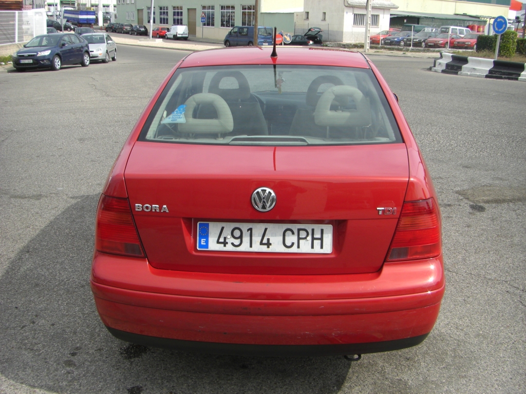 VOLKSWAGEN BORA 1.9 TDI 115CV