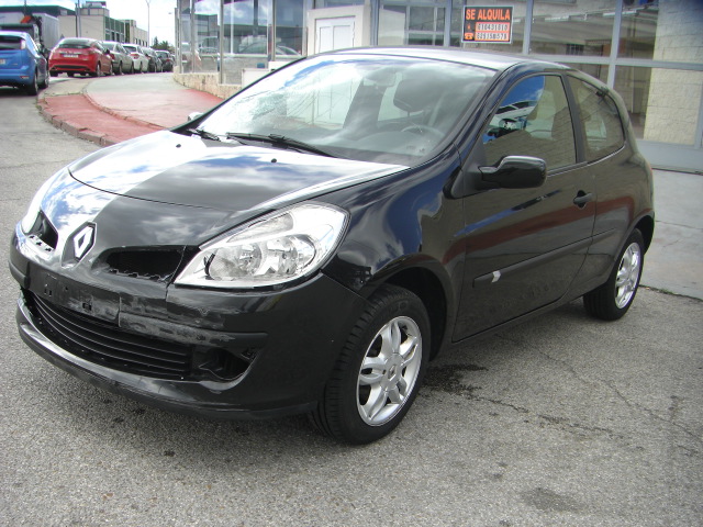 RENAULT CLIO 1.4 GASOLINA 98CV